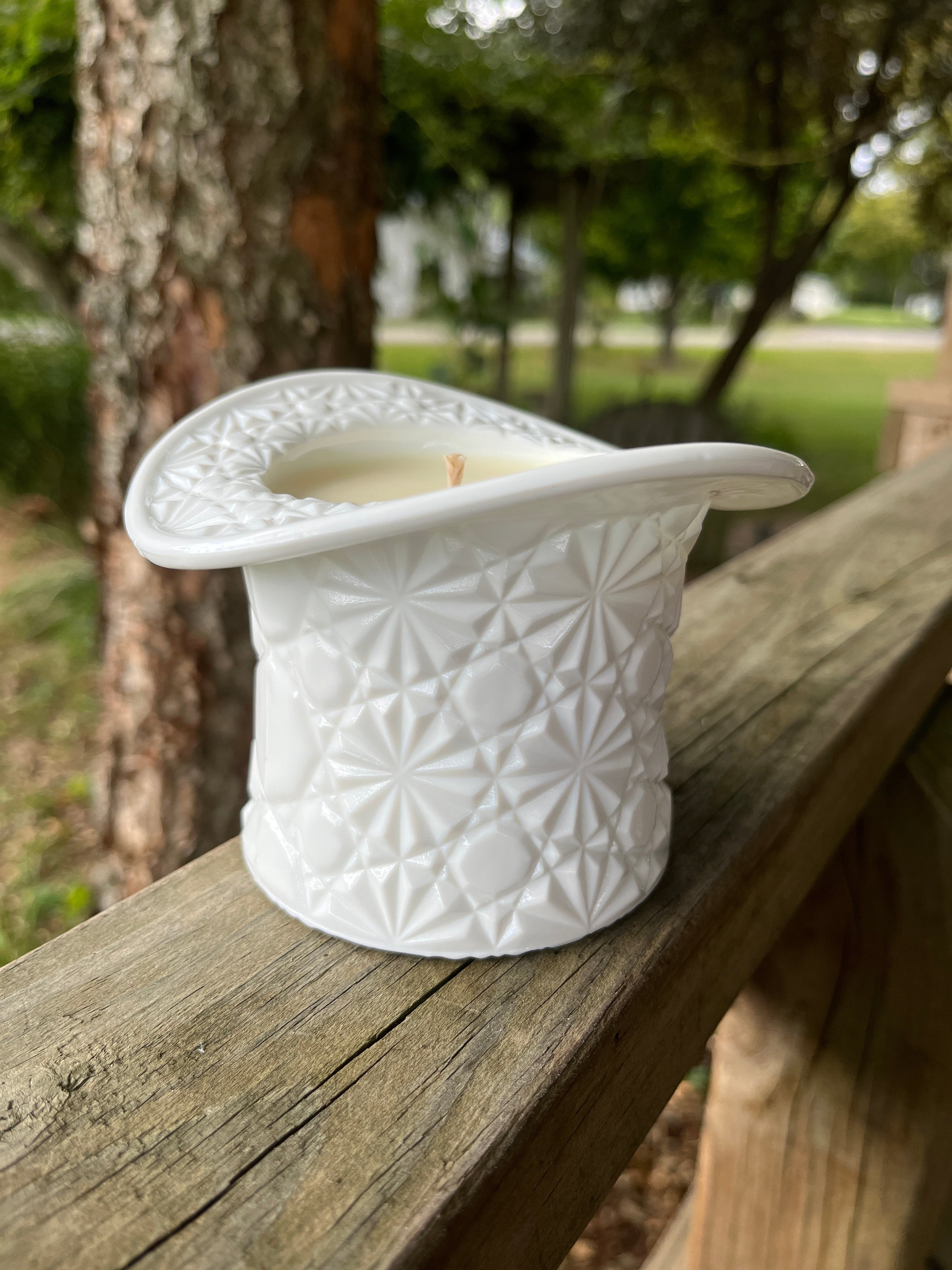 1960's Fenton Daisy & Button pattern Top Hat | Modest Midwest Wax Co.