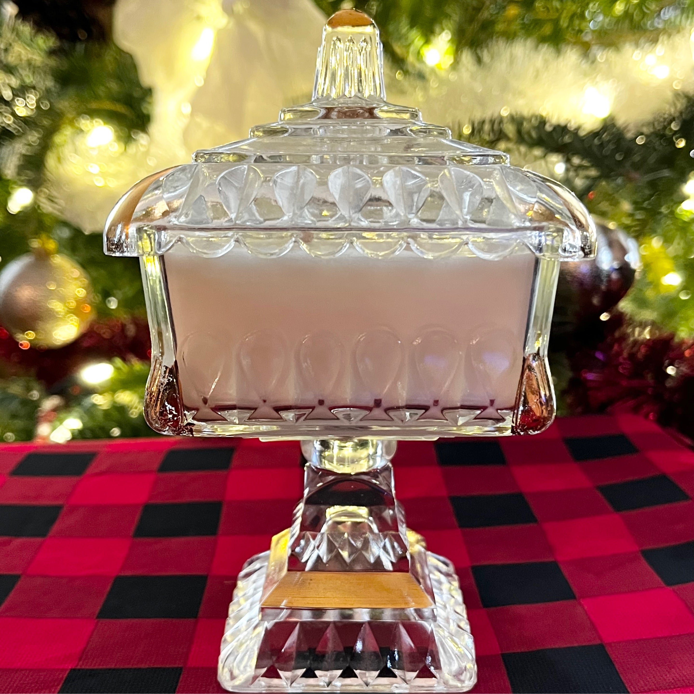 1960’s Jeannette Glass wedding cake box with gold trim | Modest Midwest ...
